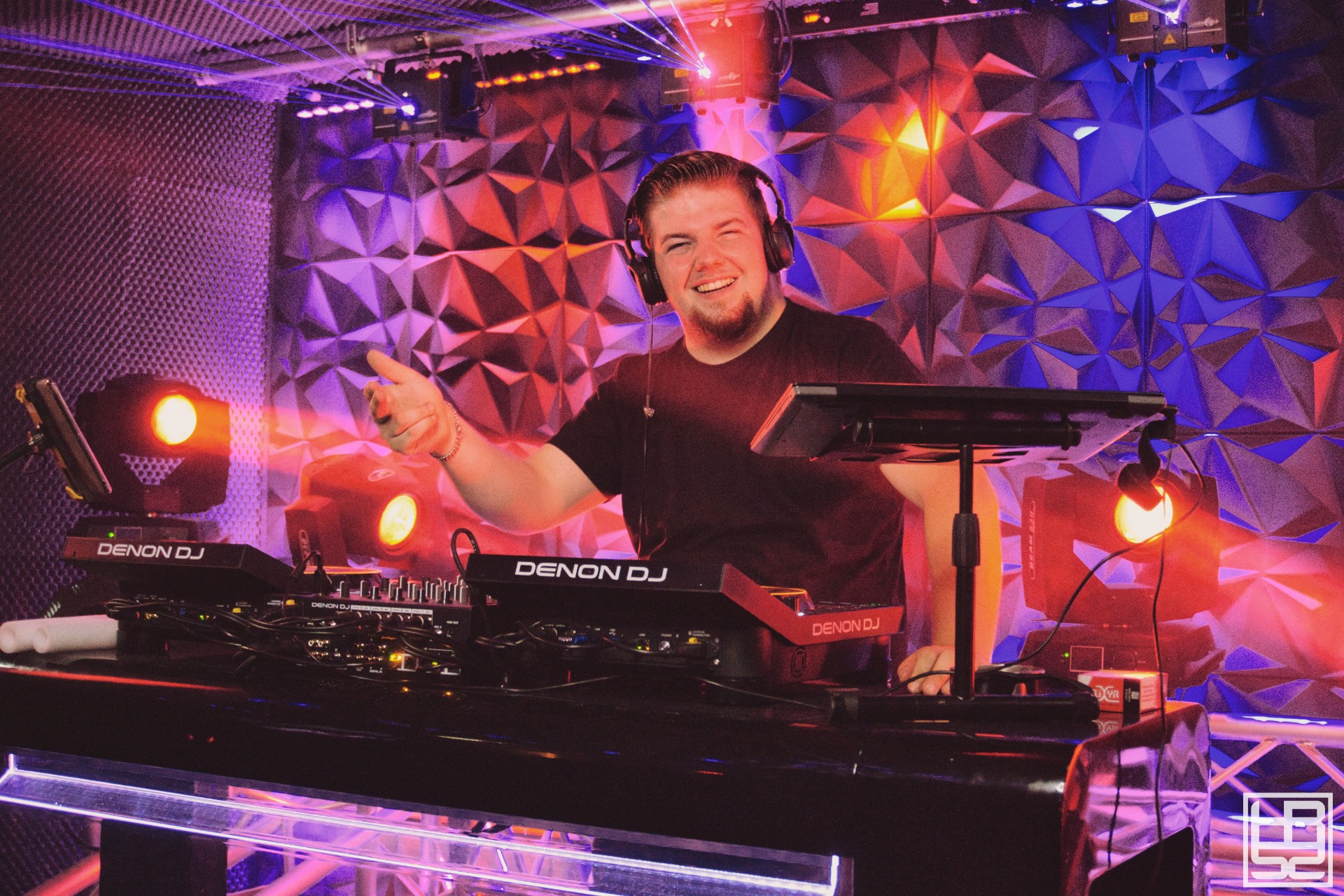 DJs und Moderatoren sammeln Spenden für Hochwasser Deutschland - Deine ...